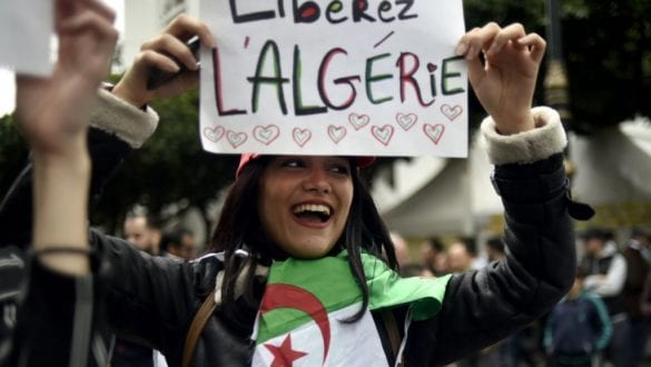 Le donne algerine nelle proteste contro Bouteflika – Rivista Africa