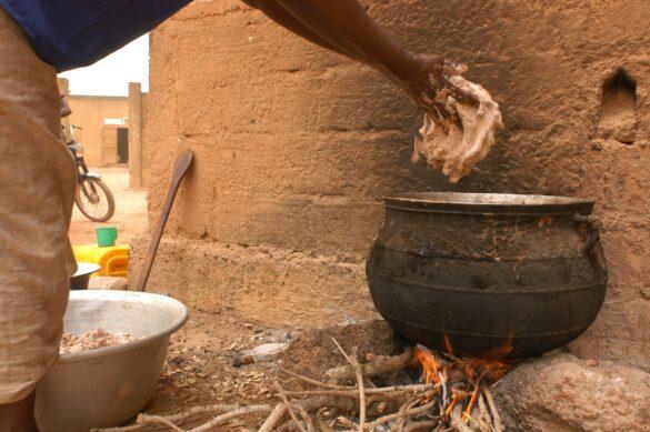 Ghana, lavorazione del Karitè | Rivista Africa